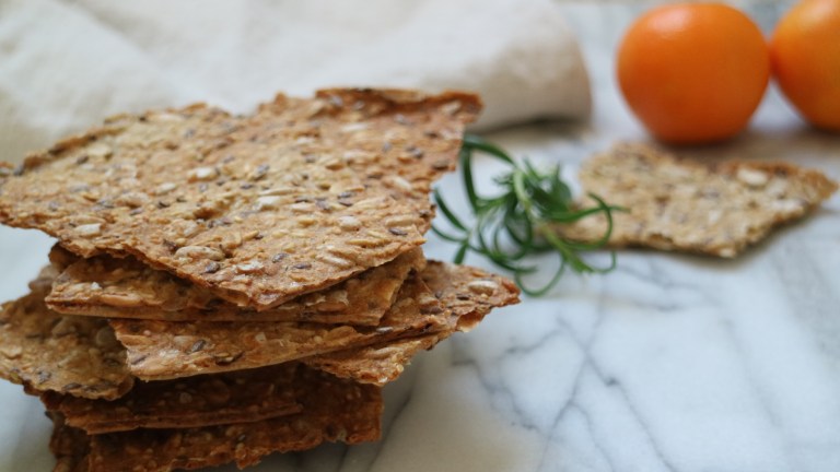 Scandinavian crisp bread (Knäckebröd) – Scandinavian Simple Eating