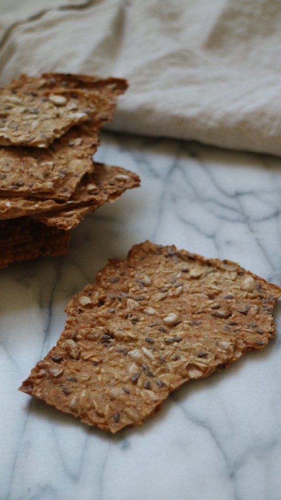 Scandinavian crisp bread (Knäckebröd) – Scandinavian Simple Eating